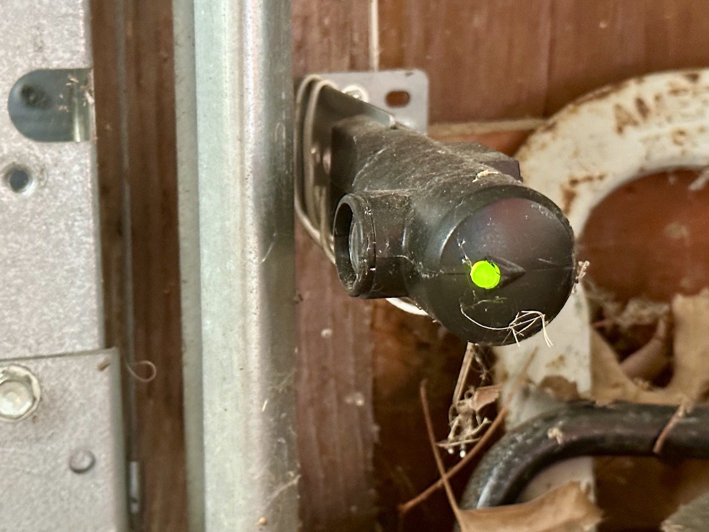 Understanding Garage Door Safety Sensor Lights and Troubleshooting Tips ...